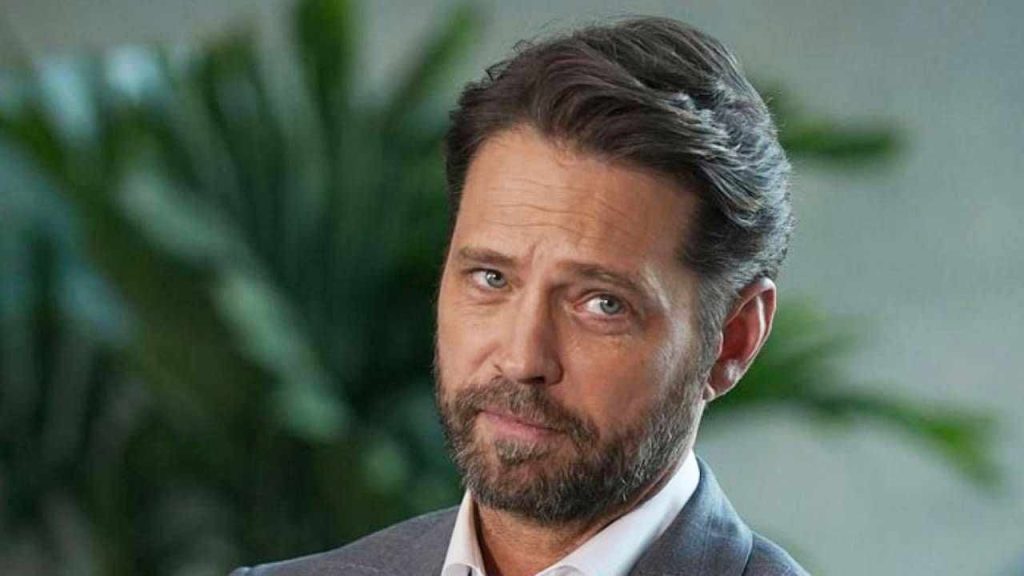 Beverly Hills 90s Star Regrets Leaving, Says It Hurt His Career ...