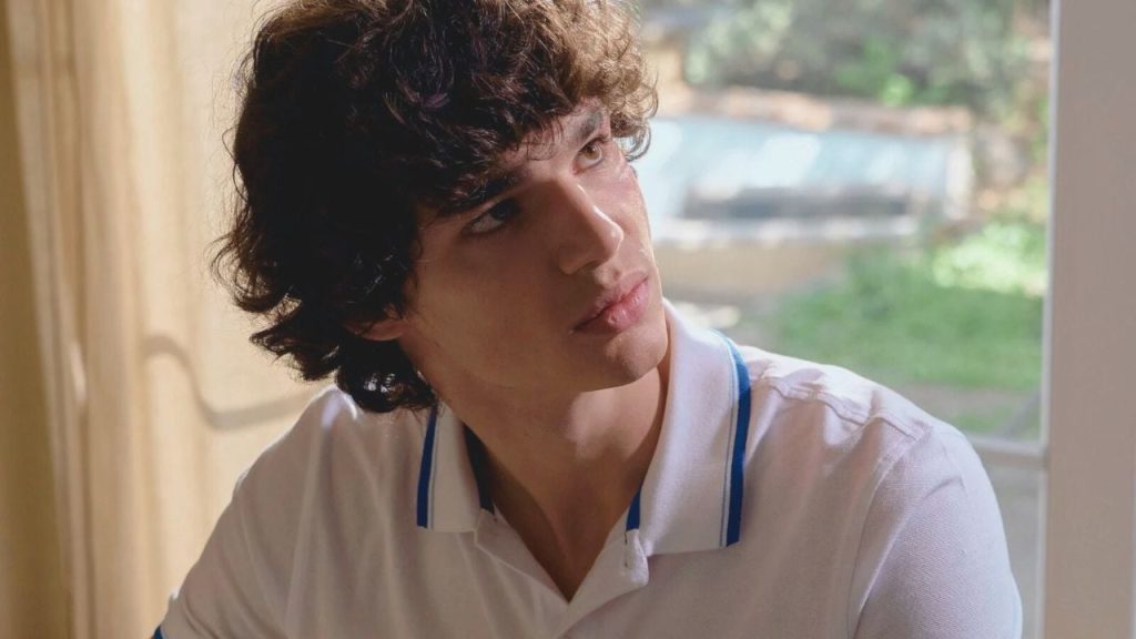 #1 on Prime Video: Meet Fernando Lindez, Star of the Hit Spanish ...